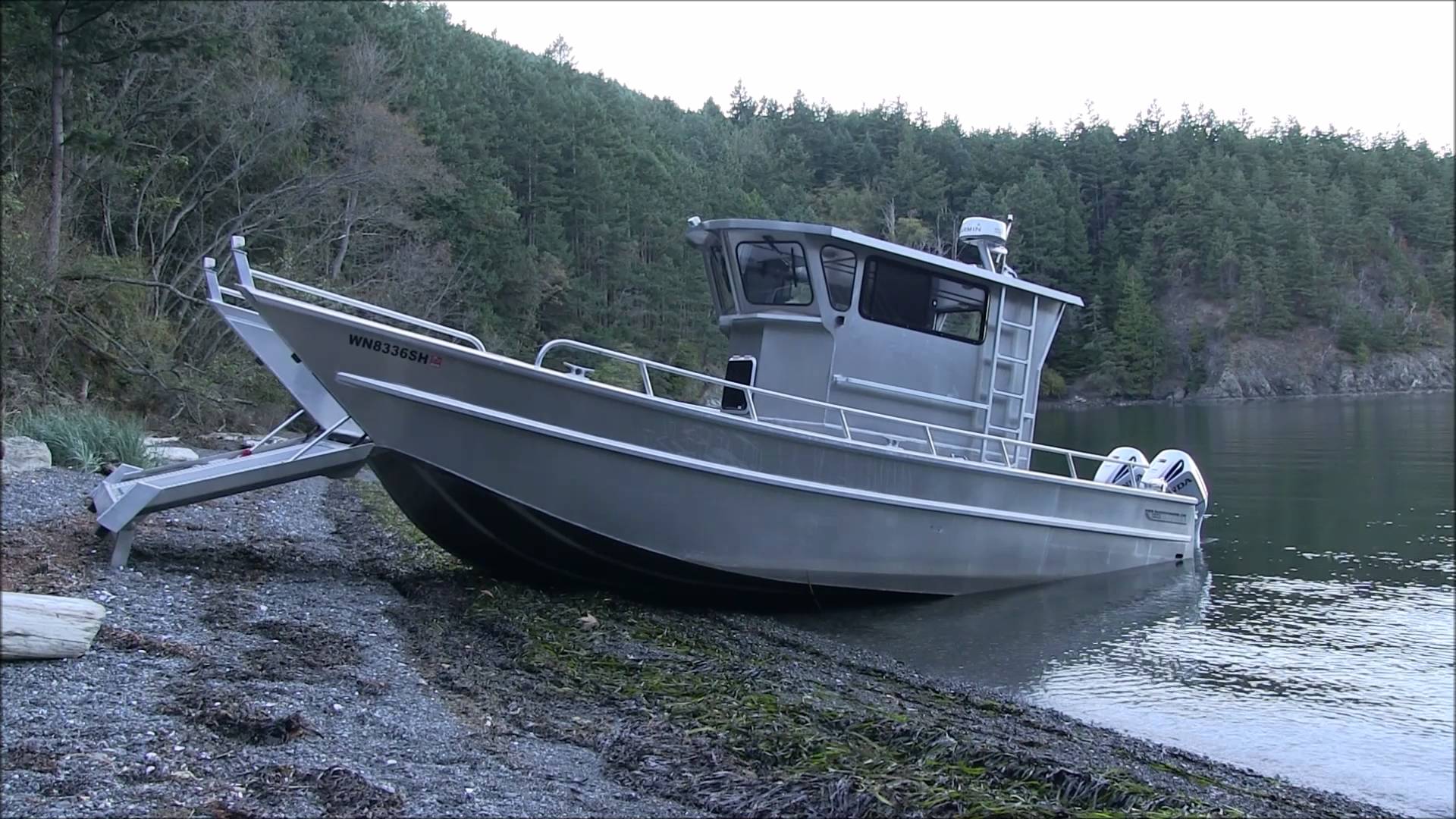 This Amazing Boat Crawls Up The Beach - LiveOutdoors