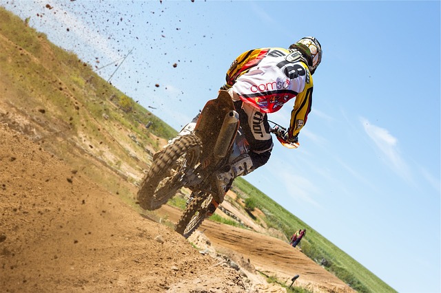 Dirt Bike Gangs Causing Problems in Cities - LiveOutdoors